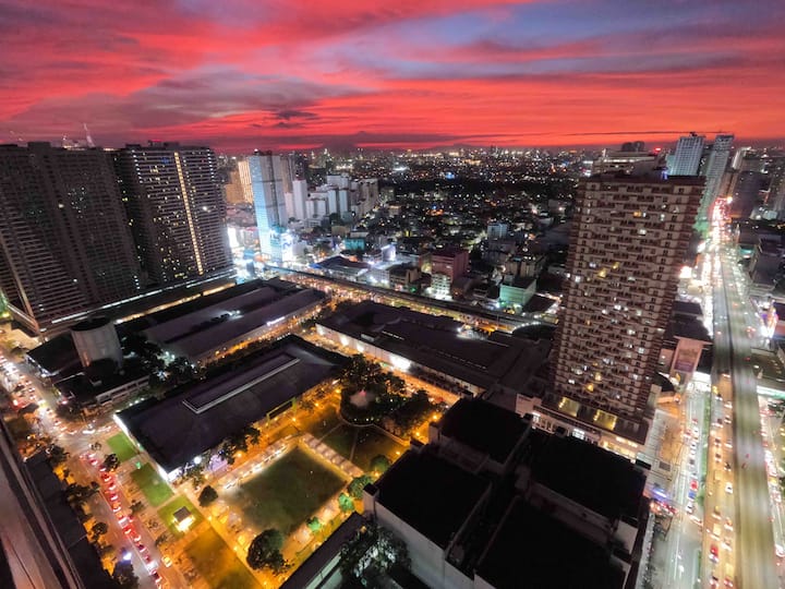 Sky High 2br/2bath Premium Corner Suite Near Shang - Makati