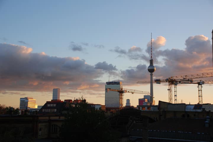 Geourgeous Flat - Outstanding Views - Berlijn