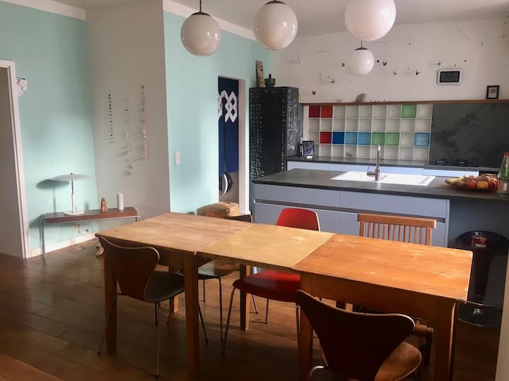 Großzügige Ruheinsel Mitten In Der Stadt 120m2 - Düsseldorf