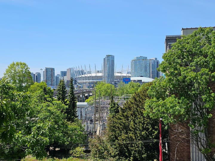 Ginger Condo With A View - Vancouver