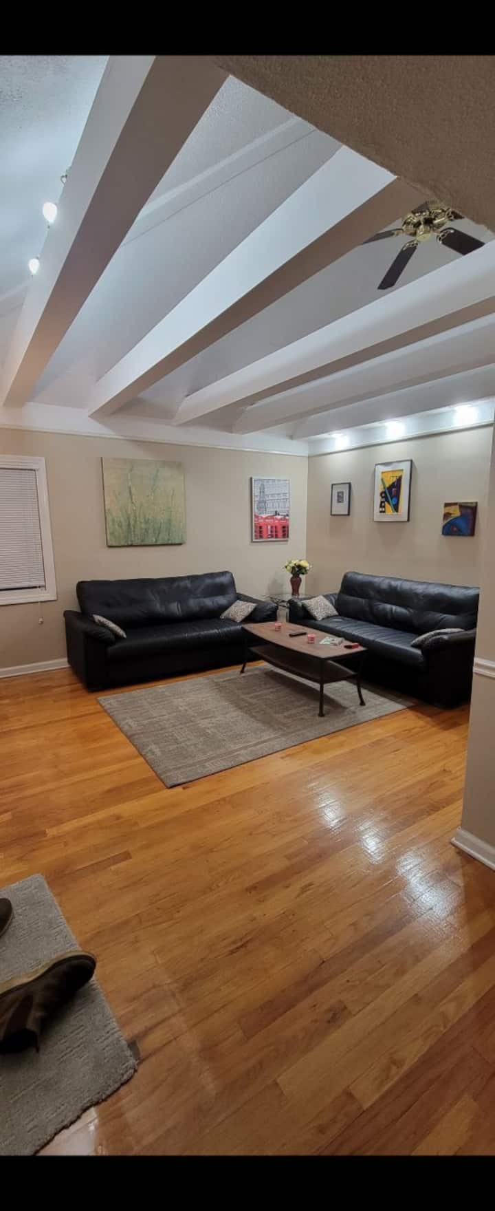 2 Bedroom Home Close To Parks Shops In W. Dearborn - ウェストランド, MI