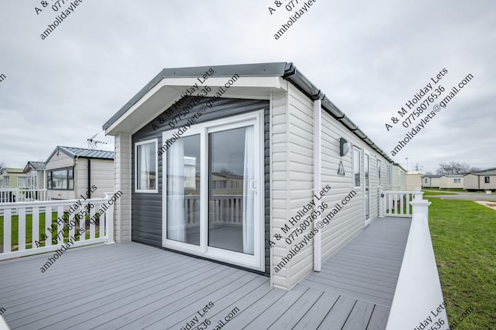 6 Berth Static Caravan! - Rhyl