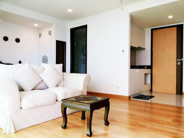 Renovated June 2025
Rocco 413 - Hua Hin