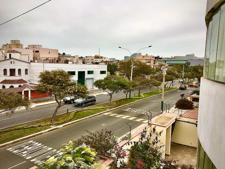 Minidepartamento Independiente En San Isidro - Lima