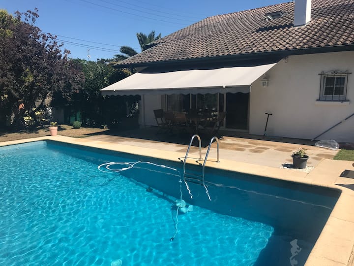 Villa Spacieuse Avec Piscine Proche De L'océan - Bayonne