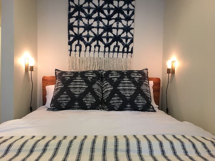 Nw Portland Studio - Portland, OR