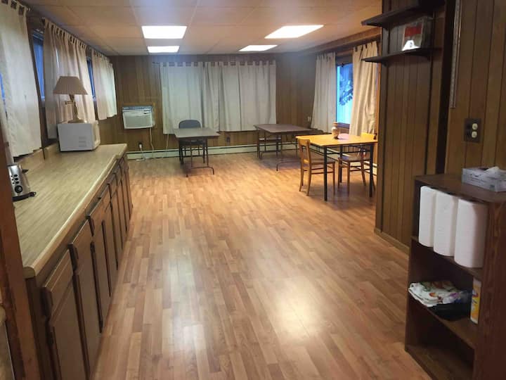 Beige - Room Close To Cleveland Clinic And Cwru - Cleveland Heights, OH