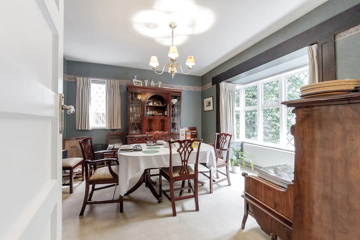 Spacious Double/triple Near Common - Kingston upon Thames