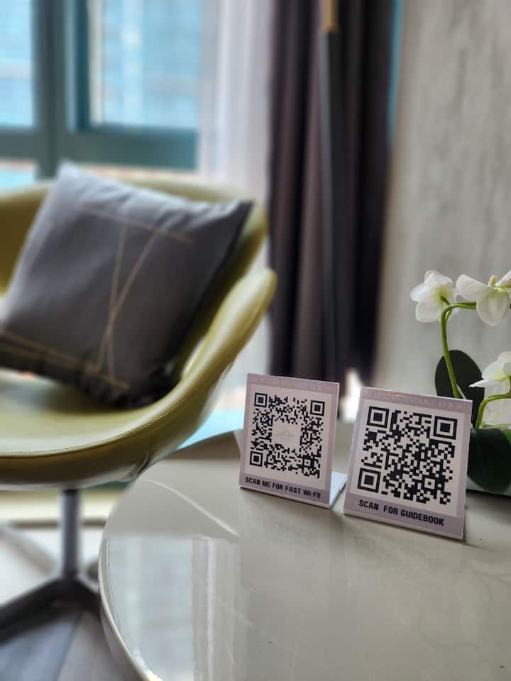 Luxestaysmnl Elegant 2br Pool 400mbps Netflx - Taguig