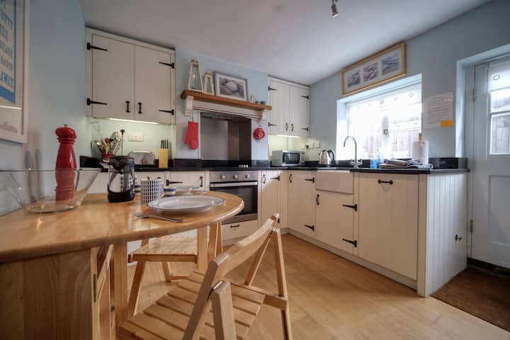 Brick And Flint Norfolk Cottage, Dog Friendly. - Burnham Market