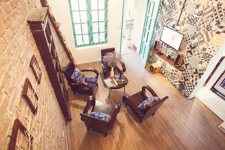 Vintage House Near By Opera House (Tuti Thanglong) - Hanoi