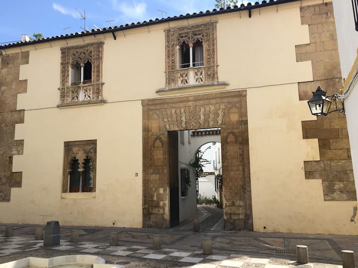 Baqia,  Ubicada En Calle Emblemática De La Judería - Cordoue