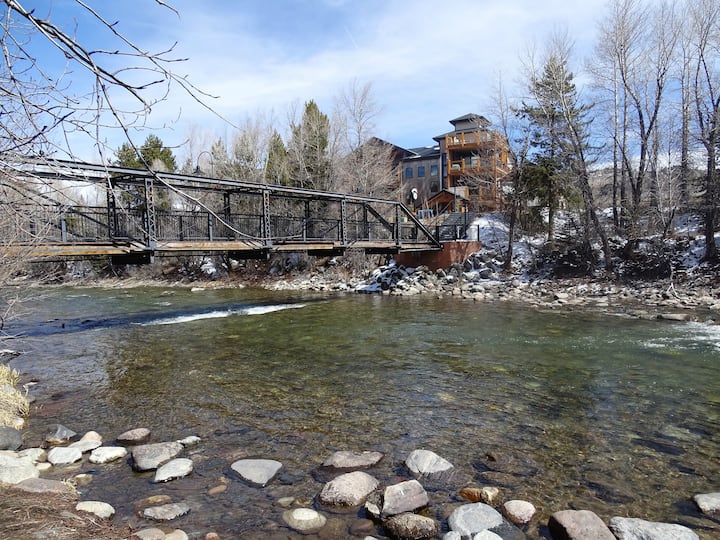 3br 2ba! Gateway To Your Mountain Adventures! - Silverthorne, CO