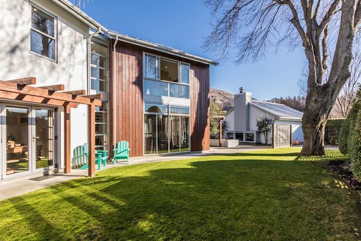 Private, Close To The Waters Edge And Station Park - Wanaka
