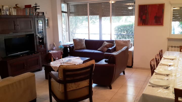 Wonderful 5 Bdrm Kosher Apt. In Arnona - Jerusalem
