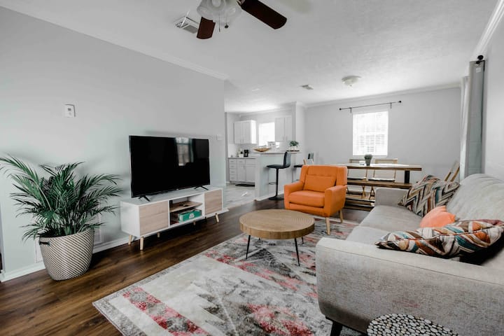 Ranch Style Home- Family Friendly Cozy/quiet - Houston, TX