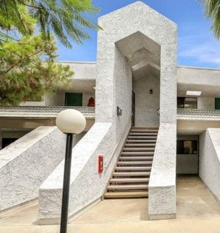 Mufasa Manor - Palm Springs