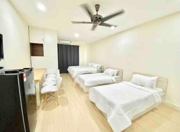 Lovely Champs ÉLysées Suite @ Kampar - Kampar