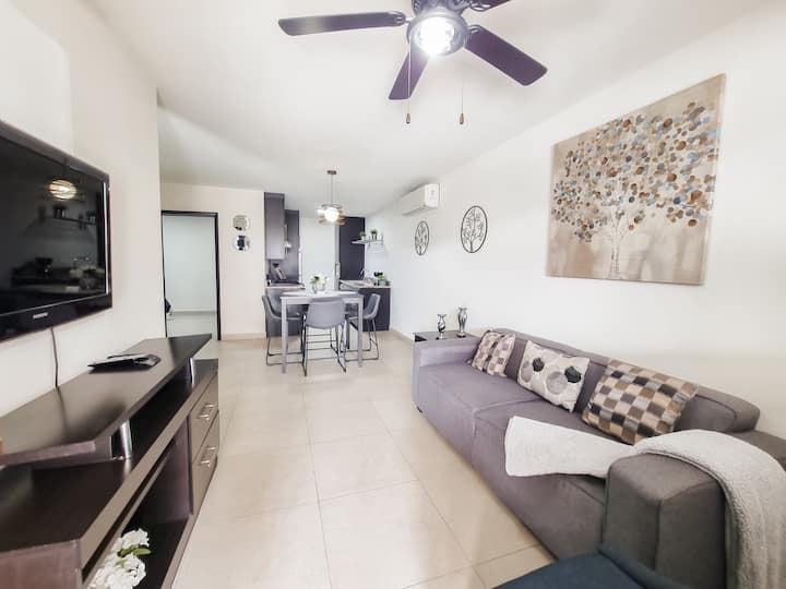 U15 Serie Del Caribe: Apto 2 Recamaras Y Parking - Mexicali