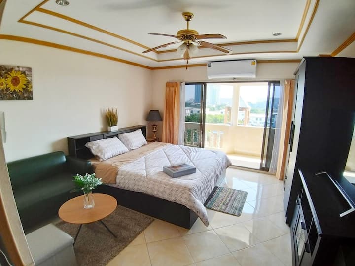 Jomtienthip 710/709together Sea View Vacation Room - Pattaya