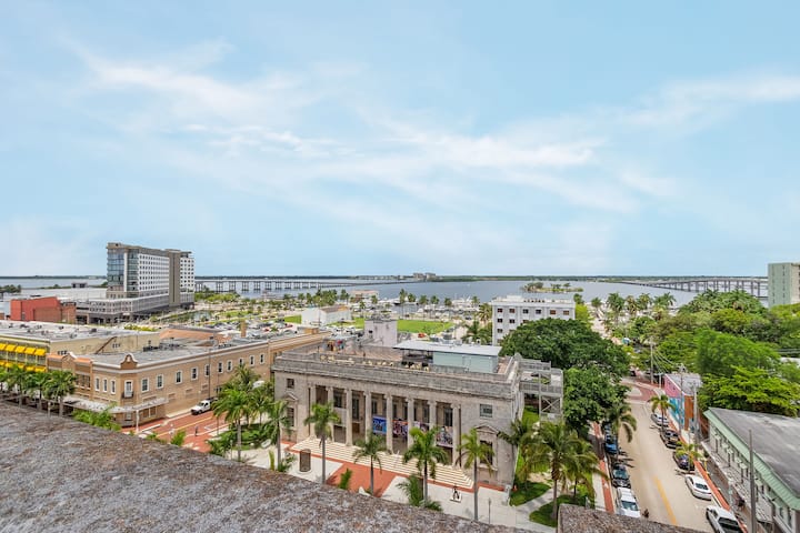 Casa Palma: Historic Apt In The Best Spot Downtown - Fort Myers, FL