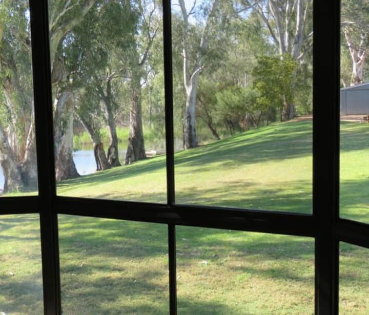 Nonna's Retreat. - Murray River