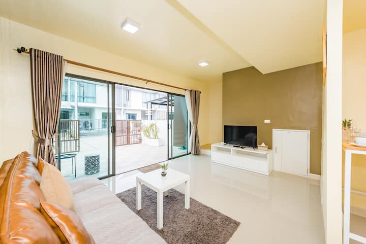 House Minimal Style, Convenient, Close To Patong - Phuket