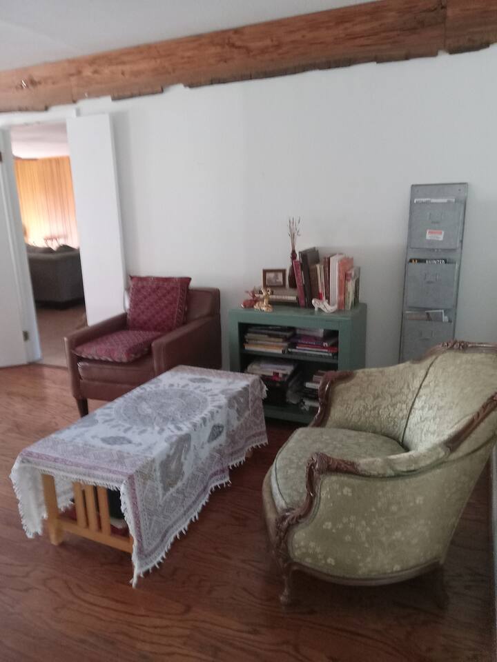 Welcoming 1-bedroom, Cute Outdoor Space And Pool - Baton Rouge, LA