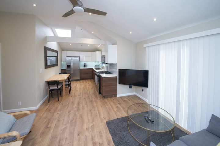 2 Bed / 2 Bath & Central Ac Apartment+sports Tv .. - San Jose, CA