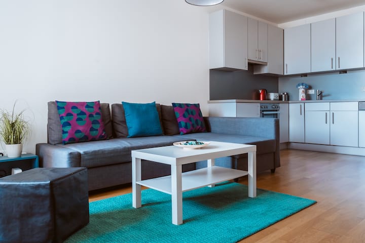 Apartment W/balcony Near Nivymall - Bratislava