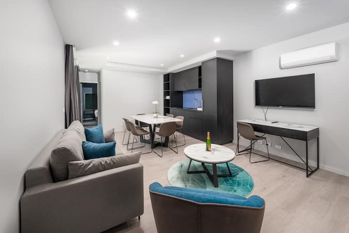 2 Bed 2 Bath Apartment -Near Chadstone Shop Centre - Melbourne