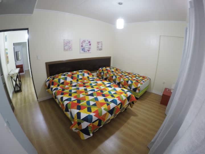 Gabby's Place, 3br / 7pax Nr Ceres & Tagbac Term - Iloilo City