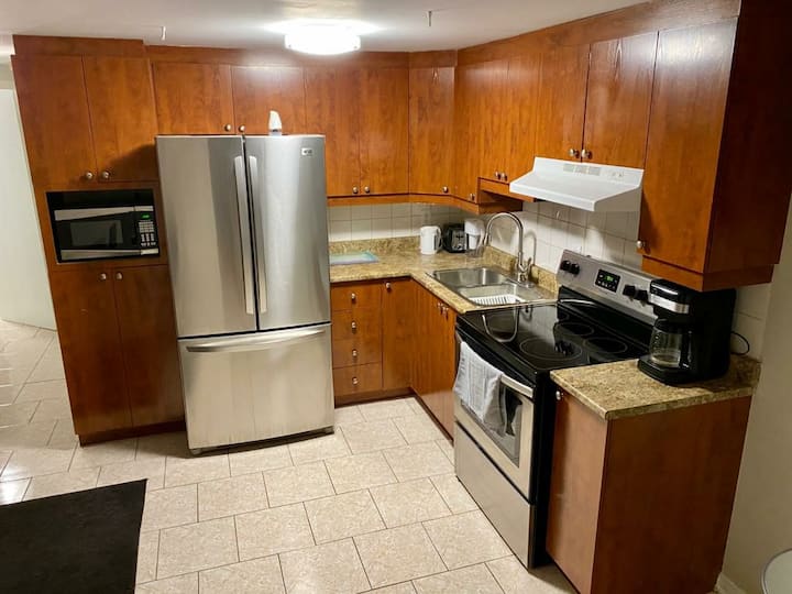Entire Apartement - 15min From Downtown Montreal - Brossard