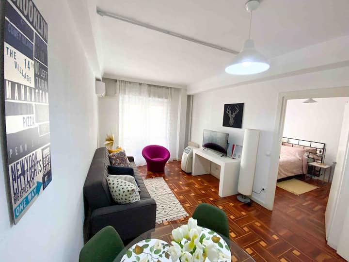 M4 Salamanca Shopping Area - Madrid