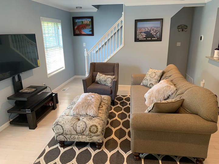 Clean And Beautiful Home Away From Home! - Owings Mills, MD