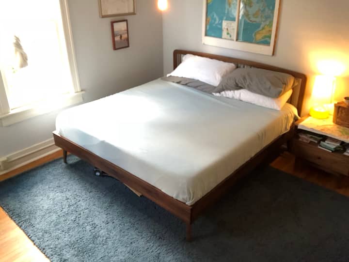 1st Floor- Historic Apt Near Uw & Downtown - Laramie, WY