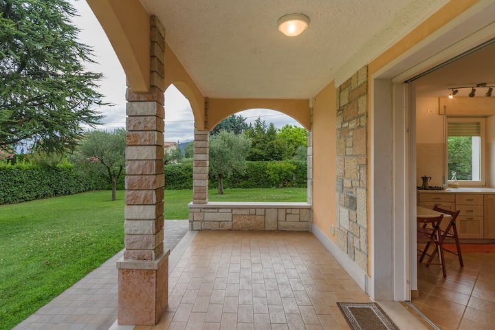 Family-friendly Villa; Garden, Lake View, Pool - Garda