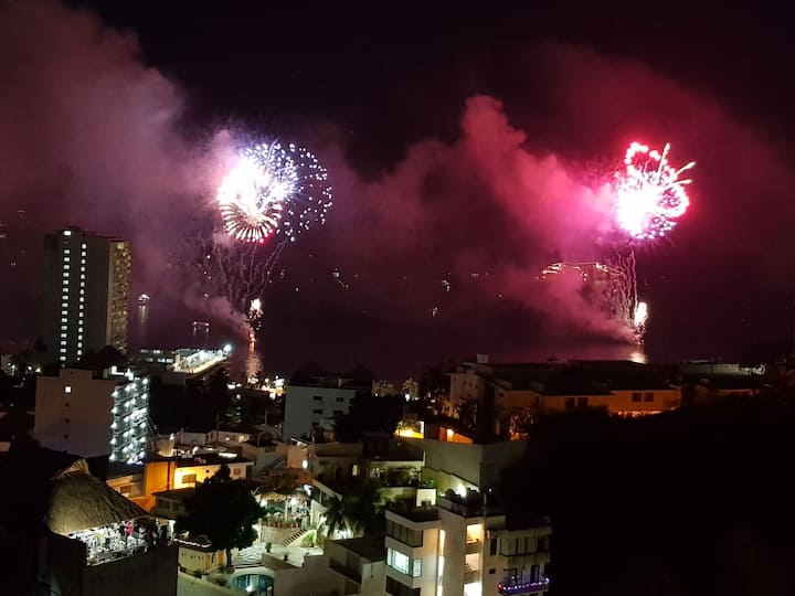 Espectacular Vista A La Bahía De Acapulco - Acapulco