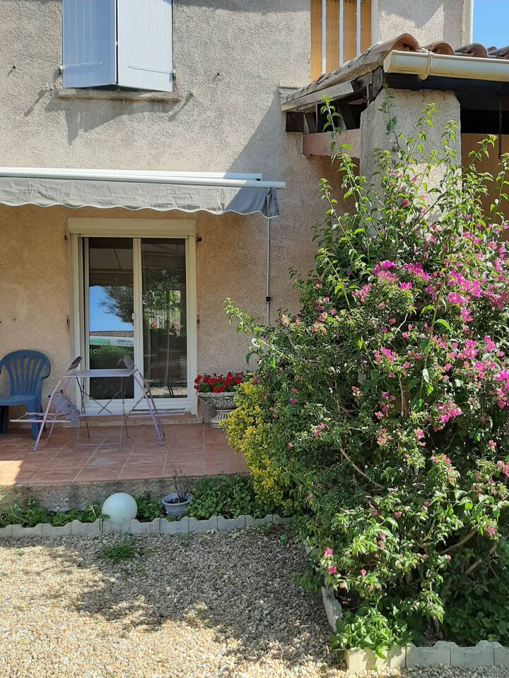 Maison Avec Jardin Pour 4.nuits.minimum - Cuers