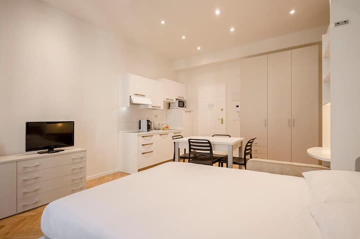 Calzolerie Luxury Studio, In The Heart Of The City - Bologna