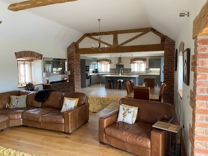 Stretton Hall Farm - The Parlour - Bonsall