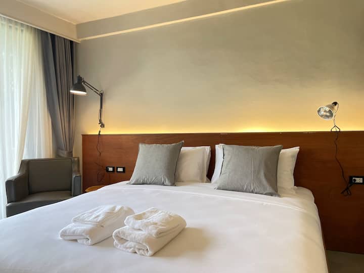 Siam Bts-new Balcony Unit In An Artist Space 431-3 - Bangkok