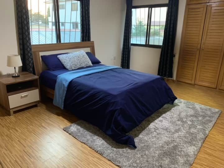 Cozy Room In West Legon House - Ghana