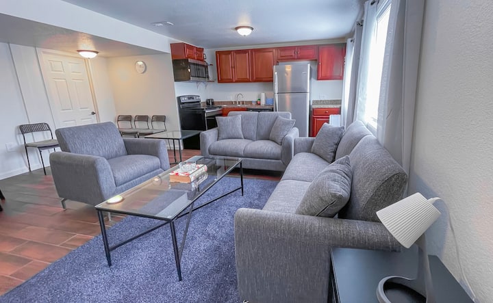 Luxurious 2 Bedrooms Spaces In A Walkout Basement - Aurora, CO