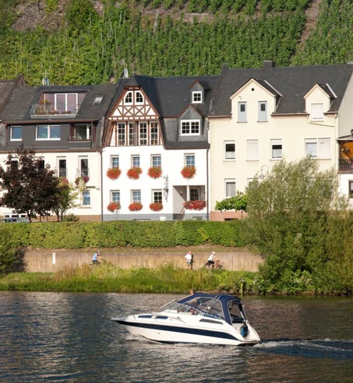 Mosel Panorama - Loft Apartment With Rear Patio - Zell (Mosel)