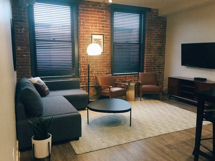 Location!! Downtown Loft 1 Block To Broadway! 403 - Nashville, TN