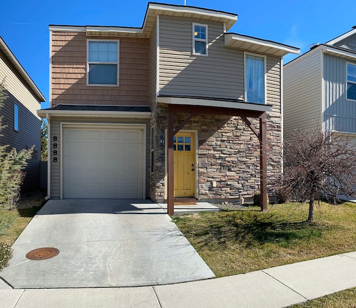 Beautiful 3 Bedroom, 2.5 Bath Home - ボイシ, ID