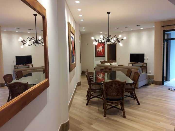 Dna Vista P/mar Piscinas-saunas Academias-hidros - Ubatuba