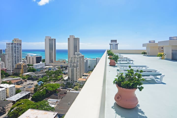 Cute Waikiki 1br W/ W/d, Wifi, Ac, Parking! Fv2002 - Honolulu, HI