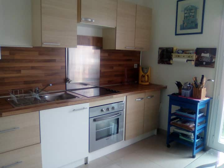 Appartement T3  80m² Lumineux Et Agréable - Perpignan